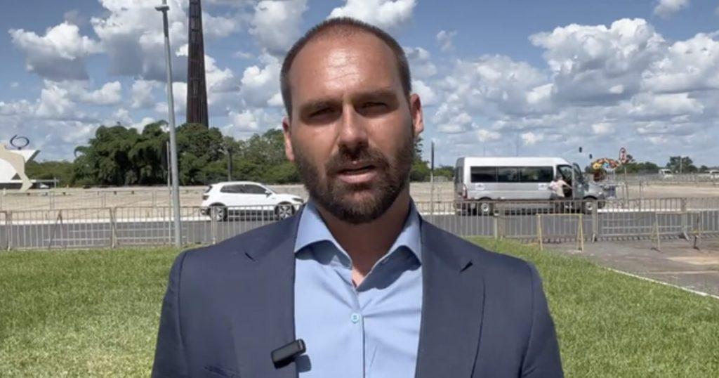 Eduardo Bolsonaro divulga loja e vende calendário em homenagem ao pai ...